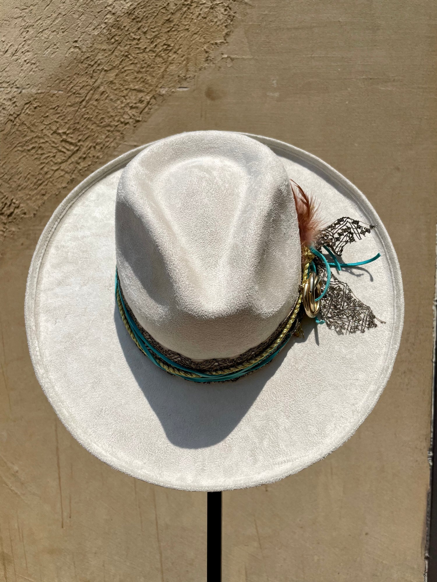 LS Upcycled Vintage Leather Trim Pin Hat – Libby Story